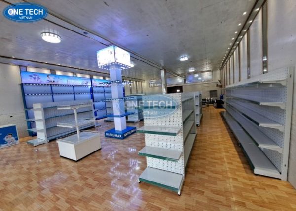 One Tech Group lắp đặt kệ trưng bày cho hệ thống cửa hàng sữa non Natrumax - One Tech Group